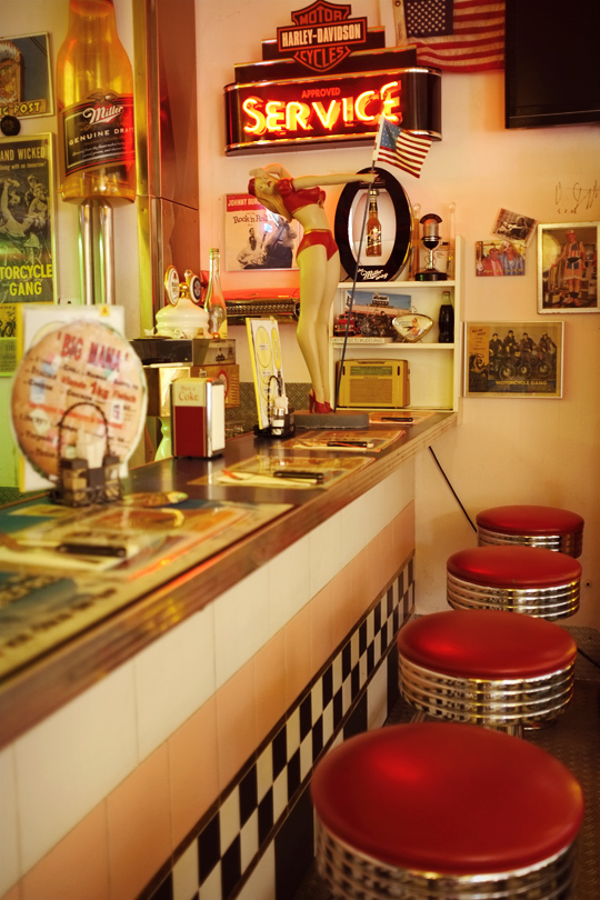 Comet Diner, Bienne – Fujifilm X100 | Chambre noire